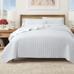 Seersucker Box-Stitched Quilt Set With Shams - Great Bay Home : Target