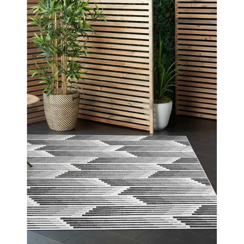 Unique Loom 7' 10 X 7' 10 Square Indoor/outdoor Modern Black And White ...