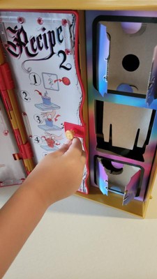 Disney Descendants: The Rise Of Red – The Sorcerer's Cookbook With Red ...