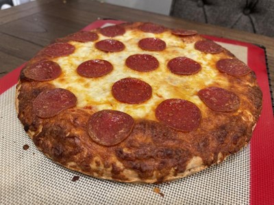 Self-rising Crust Uncured Pepperoni Frozen Pizza - 30oz - Good & Gather ...