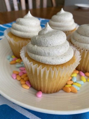 Vanilla Filled Cupcakes - 11.7oz/4ct - Favorite Day™ : Target