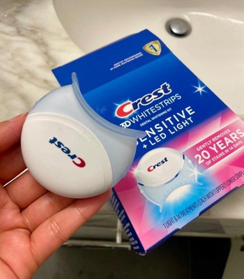 Crest 3dwhitestrips Sensitive + Led Light At-home Teeth Whitening Kit ...