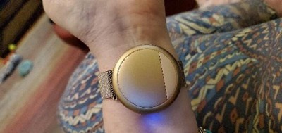 Embr Wave 2 Thermal Wristband - Effective, Natural Relief From Hot ...