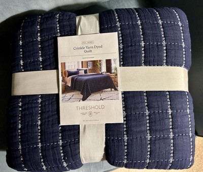 Full/queen Yarn Dye Crinkle Grid Quilt Navy Blue/ivory - Threshold ...