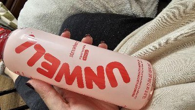 Unwell Strawberry Hydration Electrolyte Drink For Rapid Hydration ...