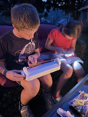 Loopdedoo Spinning Loom Deluxe Kit, Make Bracelets, Necklaces, and More ...