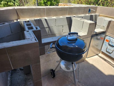 Weber 18" Original Kettle Charcoal Grill 441001 Black : Target