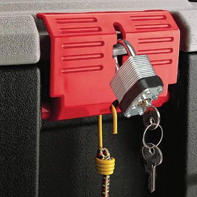 Rubbermaid 35 Gallon Black Action Packer Lockable Latch Indoor And ...