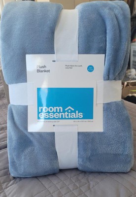 Full/queen Solid Plush Bed Blanket True White - Room Essentials™ : Target