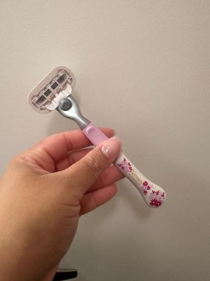 Rifle Paper Co. + Venus Deluxe Smooth Sensitive Razor + 2 Refills : Target