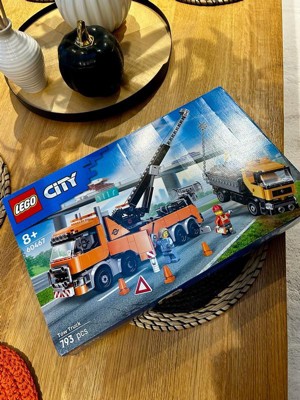 LEGO City Heavy-Duty Recovery Tow Truck with Crane 60467 : Target
