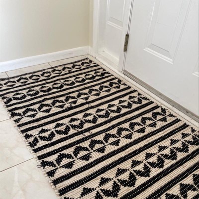 2'6"x4' Geometric Woven Accent Rug Black - Project 62™ : Target