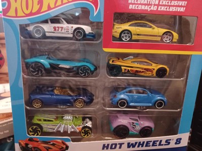 Hot Wheels Cars & Trucks Set With 1 Exclusive Car - 1:64 Scale - 8pk ...