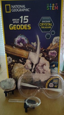 National Geographic Break Open 15 Premium Geodes, Includes Goggles ...