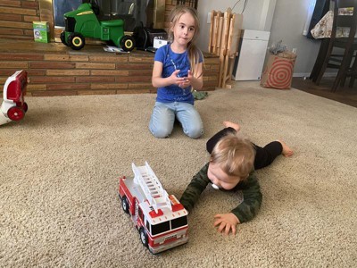 Maxx Action Large Firetruck With Extendable Ladder – Lights & Sounds ...