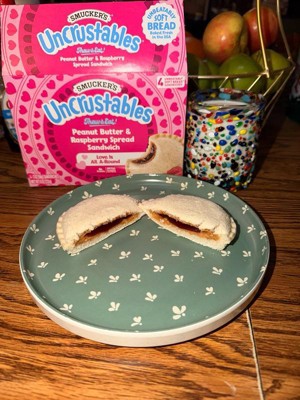 Smucker's Uncrustables Frozen Peanut Butter & Raspberry Spread Sandwich ...