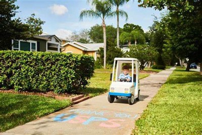 Flybar Usps Electric Ride-on Truck : Target